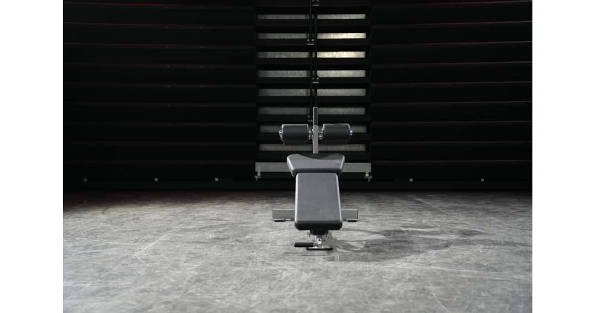 Get to Know the Adjustable Decline Bench | Hammer Strength